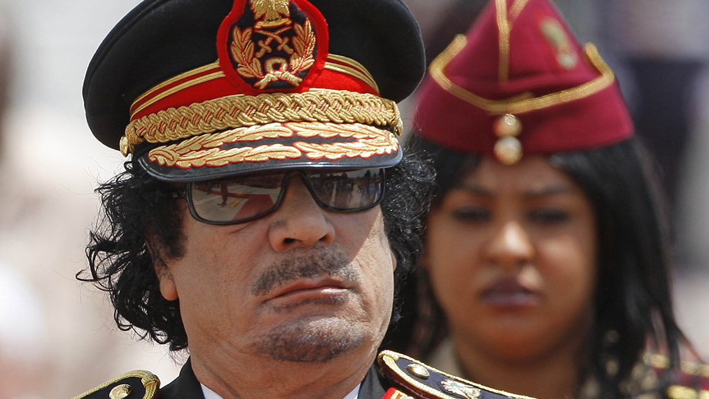 Gheddafi, il caos libico e il ruolo dell’Italia. Intervista a Nancy Porsia