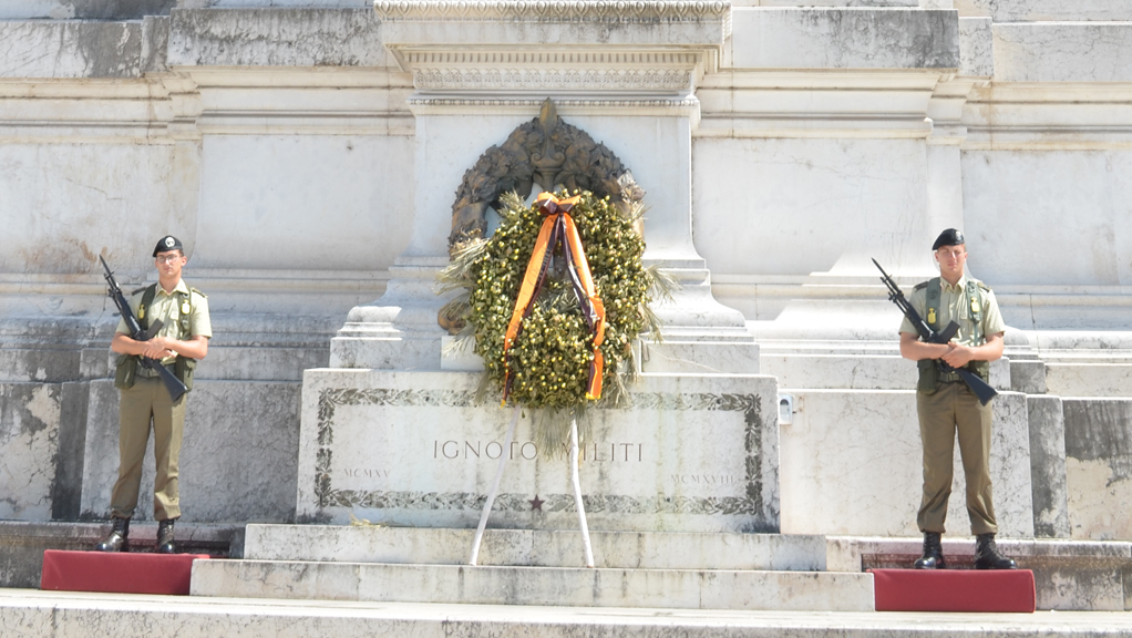 Milite ignoto. Eroe guerriero o vittima innocente?